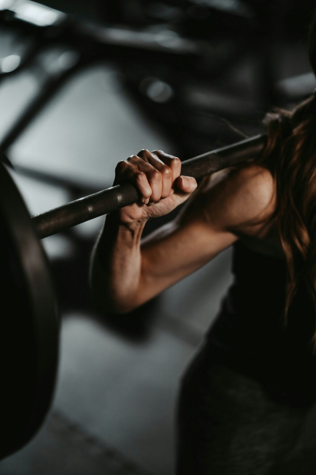 Bar Rotating During Squats? Here’s What It Really Means - Physio Room